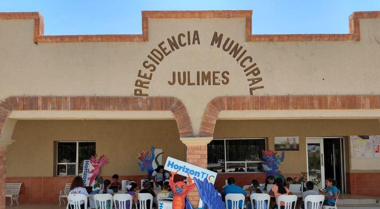 Lleva ‘Política Digital’ aulas móviles a Julimes