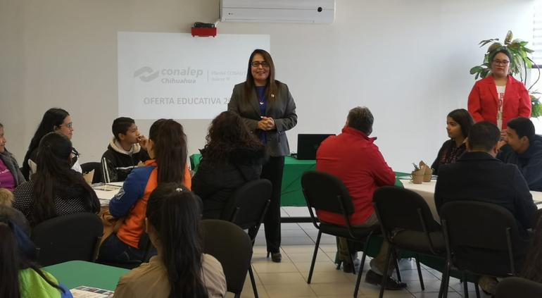 Presenta Conalep Juárez III oferta académica a alumnos de secundaria