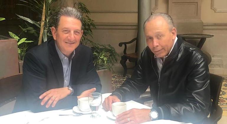 Desayunan en La Casona Reyes Baeza y Alejandro Cano