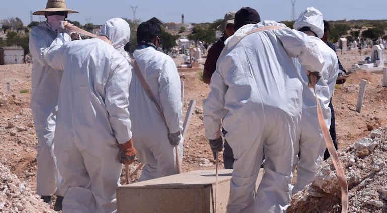 Investigan a funeraria en Juárez por inhumar cadáver sin permisos