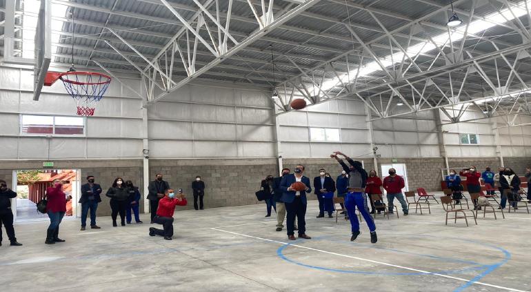 Inauguran nuevo gimnasio de la Secundaria Técnica 42