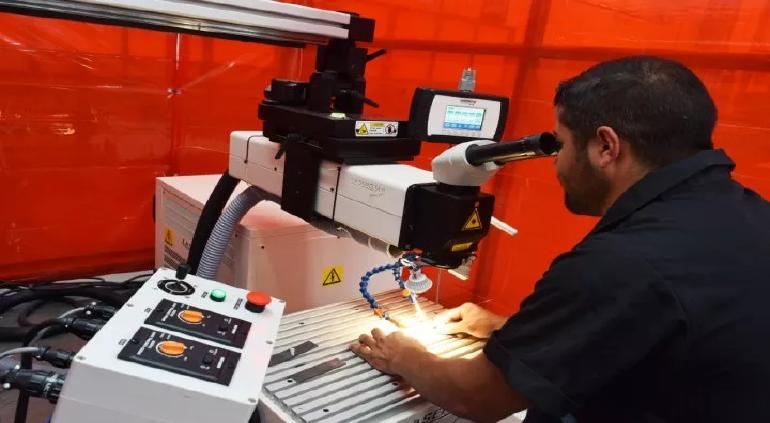 Para celebrar los 20 años de existencia de los Centros de Entrenamiento ...