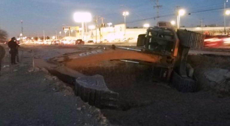 "Carapila" se volteó en zanja de Las Torres