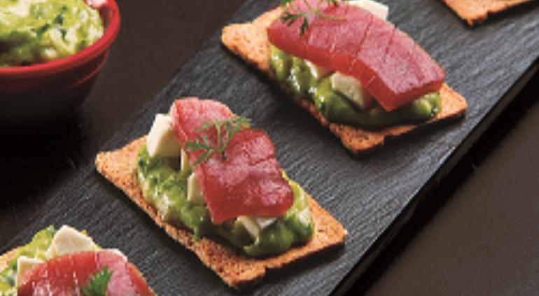 Así puedes preparar estas deliciosas tapas de atún con guacamole | Tiempo