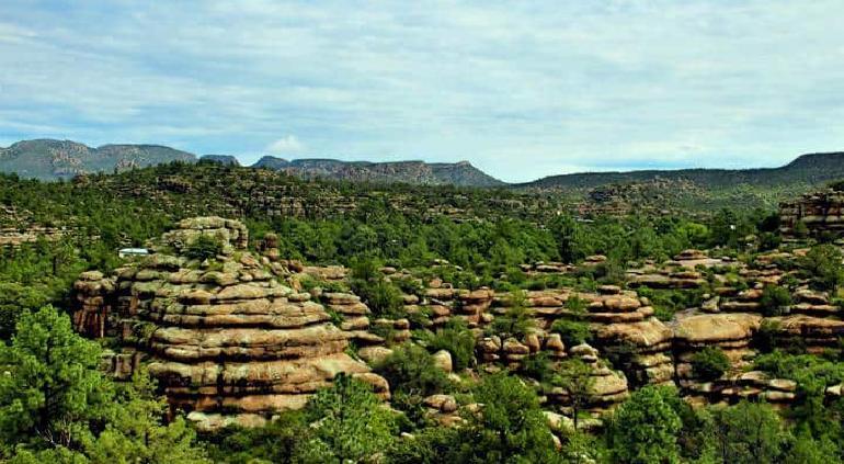 Azotan vientos de 100 km/h en Majalca y 45 km/h en la capital