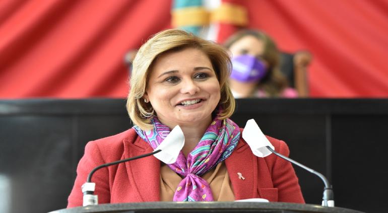 No nos dobleguemos, nos necesitamos: Maru en el Congreso