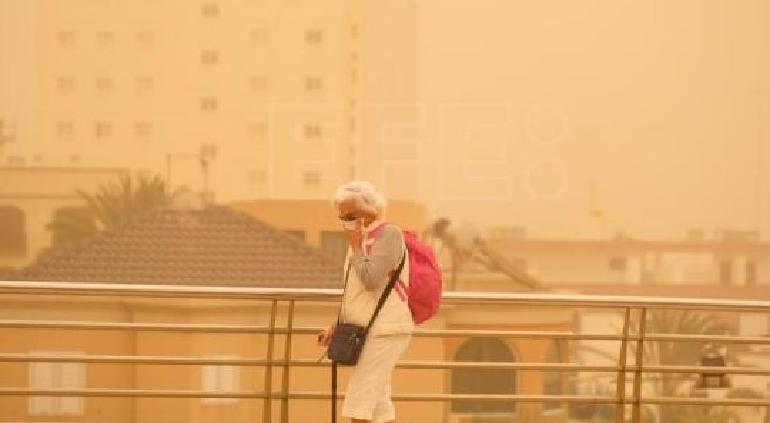 Cómo afecta la nube de arena del Sahara en la salud de las personas