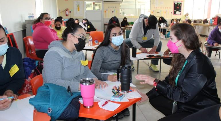 Empleados del IMSS recibieron curso para brindar mejor atención