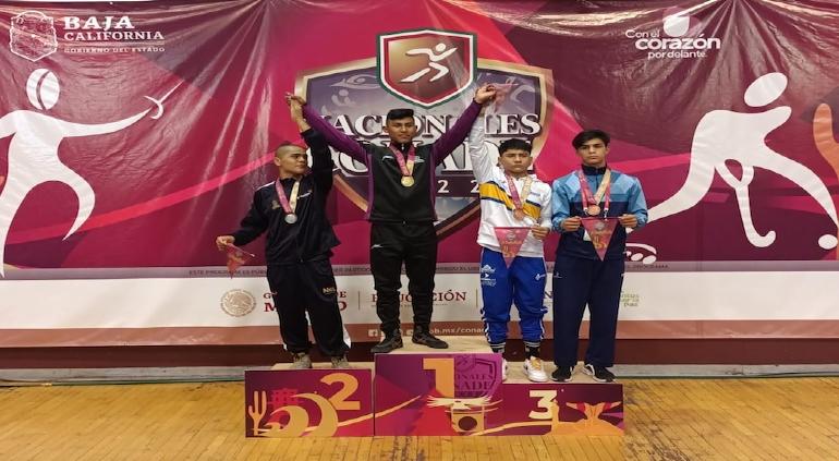 Ángel Tadeo Ruvalcaba gana medalla de oro en Luchas Asociadas