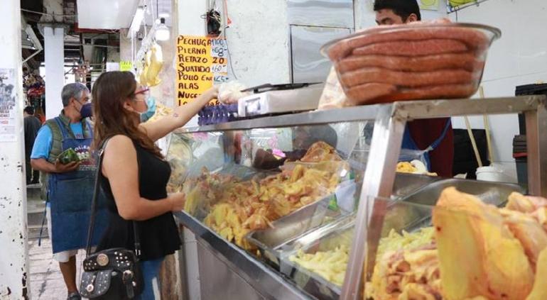 Pollería en CDMX ofrece curso de verano a jóvenes sin empleo 🎦