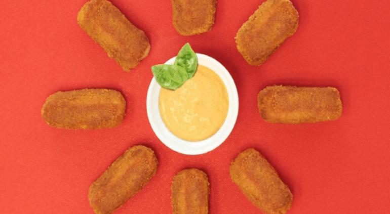 Deditos de queso en salsa rosa