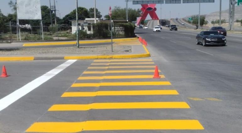 Pintó Vialidad cruce peatonal en la Pérez Serna