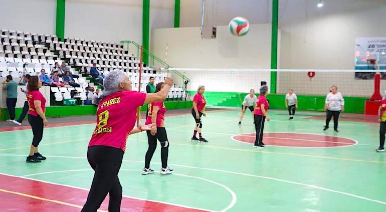 Pasión y competencia en el Torneo Estatal de Cachibol en Guachochi