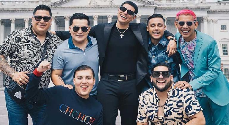 Grupo Firme planea sacar ¡una serie! sobre sus giras y conciertos