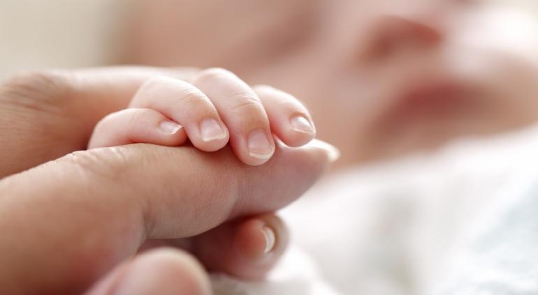 Nació bebé con cola de 5.7 cm en Nuevo León