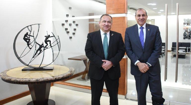 "Hermanan" Luis Rivera e Ignacio Camargo la UACH y UACJ