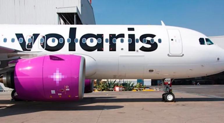 El avión de Volaris varado en el Aeropuerto Internacional Abraham ...
