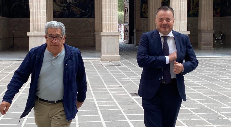 Manotazo: Llega Gabinete a Palacio