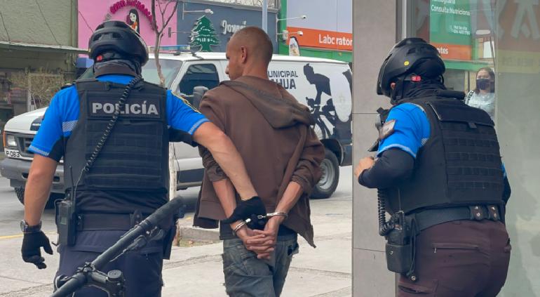 Detuvieron a joven en el Centro por molestar a ciudadanos