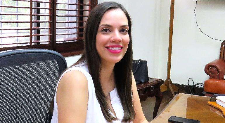 Clases presenciales representan nuevos retos: Cristina Cabrera