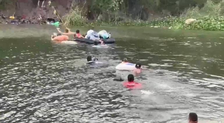 Saltan cientos de migrantes al Río Bravo para cruzar frontera 🎦