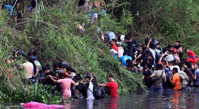 Desplegó Texas 24 mil agentes en la frontera ante oleada migrante