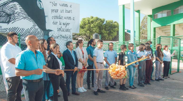 Conmemoran con mural el 50 aniversario del Cobach