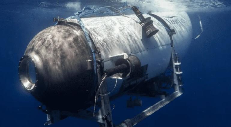 Versión: submarino desaparecido hizo implosión