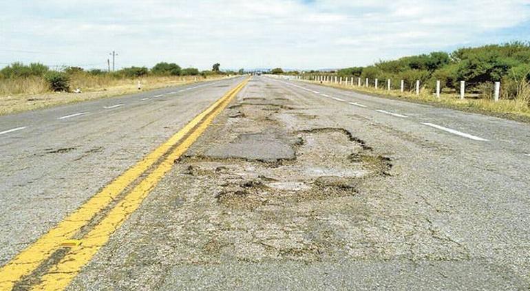 Mil kilómetros de carreteras federales en pésimas condiciones: Vázquez