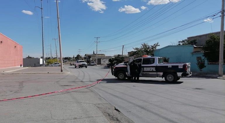 Sujetos desconocidos dispararon contra un hombre, el cual resultó con ...