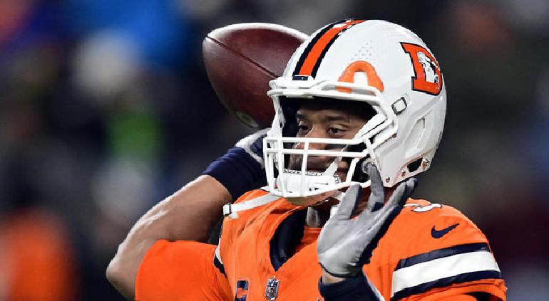 Envió Broncos a Russell Wilson a la banca por Jarrett Stidham