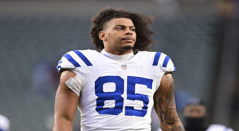 Drew Ogletree, jugador de los Colts, fue arrestado por presunta ...