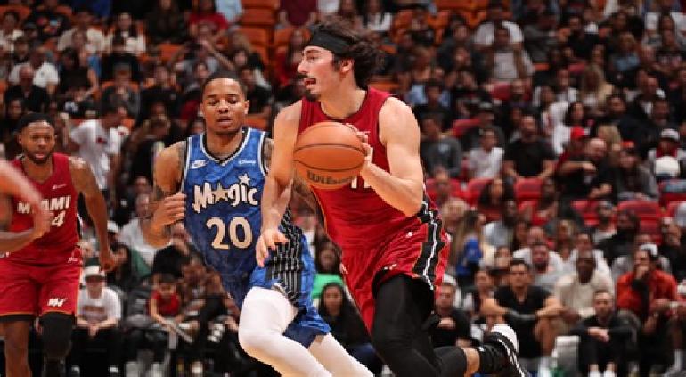 Jaime Jáquez Jr. brilló y el Heat se impuso en el Clásico de Florida