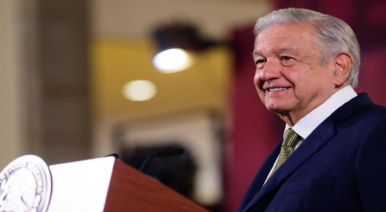 Trife sanciona a AMLO por informe del 1º de julio en el Zócalo
