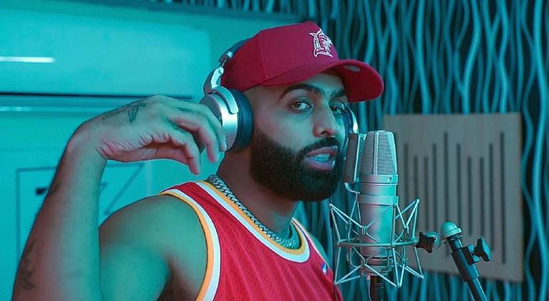 Lanzará Eladio Carrión su álbum ‘Sol María’