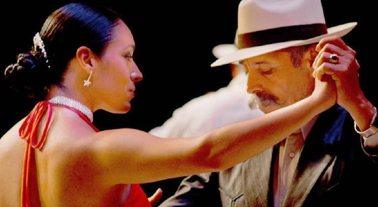 Aprende a bailar el estilo del Danzón en Ciudad Juárez