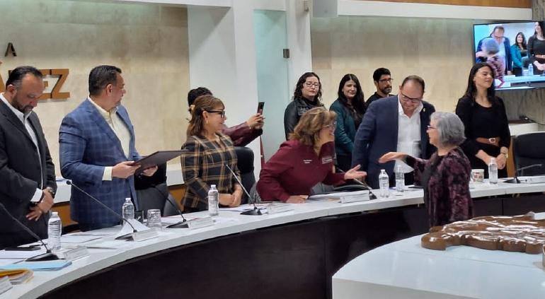 Otorgan a la fotógrafa Itzel Aguilera el Premio a la Gestión Cultural