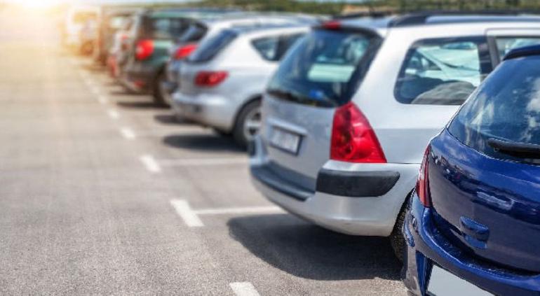 ¿Lo sabías? Por esta razón no debes estacionar tu auto bajo el sol