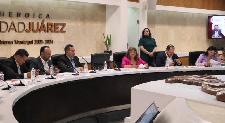 Parques llevarán los nombres de Filiberto Terrazas y Esther Chávez