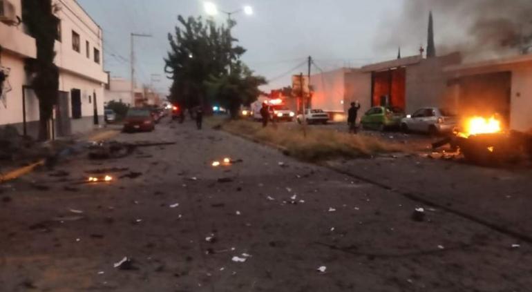 Estalló coche bomba en estación de policía en Guanajuato