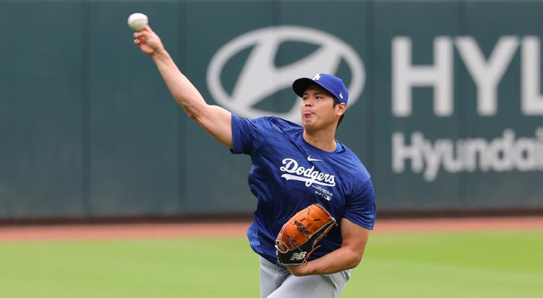 Ohtani vuelve a lanzar tras recuperarse de operación