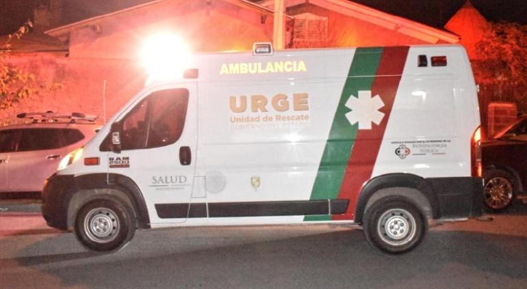 Queda grave tras choque y atropello en la Juan Pablo II