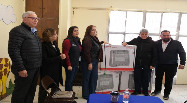Entregó Educación los primeros 50 calentones a Nuevo Casas Grandes