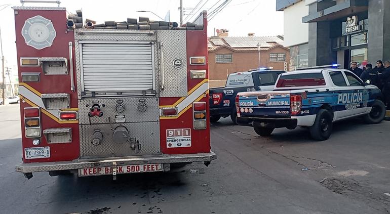 Moviliza reporte de olor a gas en Super Gelo's de la Politécnico