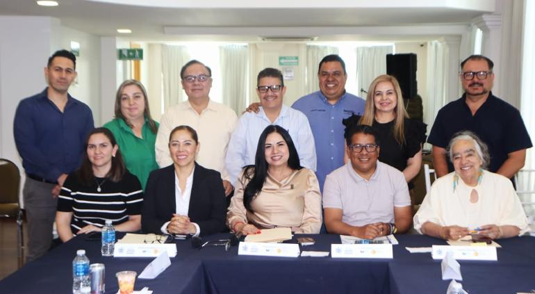 Aprueban por unanimidad a ganadores de premio al Mérito Docente