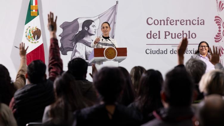 La deuda que dejó Calderón y Peña es el mayor problema de Pemex: Clau