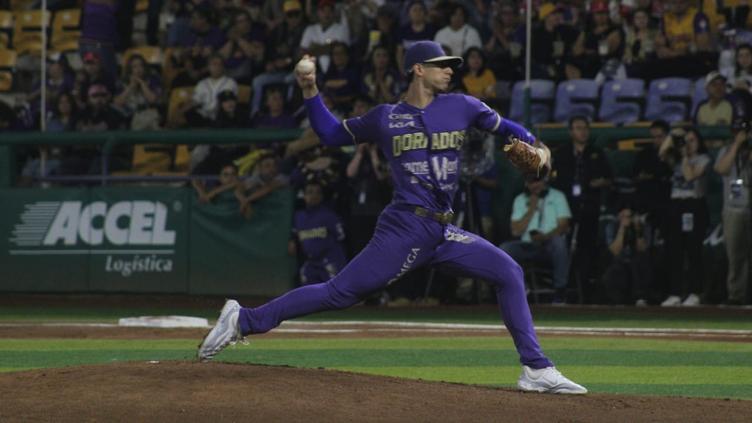 Habría usado brea Gabriel Ponce durante la temporada regular