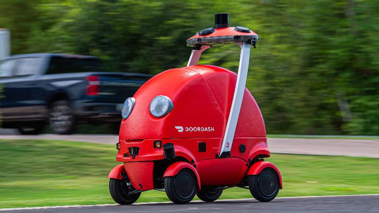 Presentó DoorDash a "Dot", su primer robot autónomo repartidor 🎦