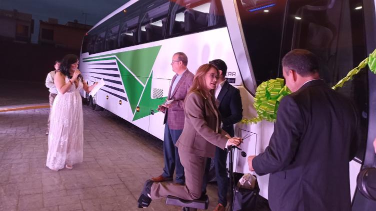 Presentó MAEESA su nuevo autobús de turismo