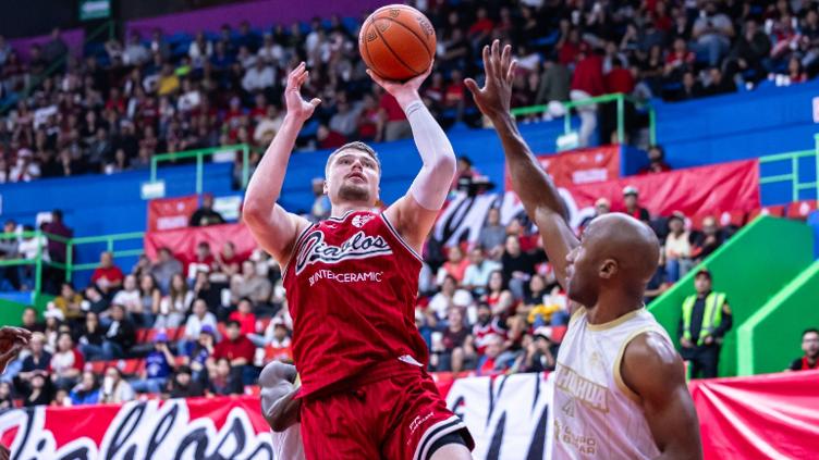 Eliminan Diablos a Dorados en juego 5 de playoffs